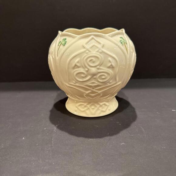 Belleek | Other | Vintage Belleek 205 Porcelain Celtic Cache Pot W ...